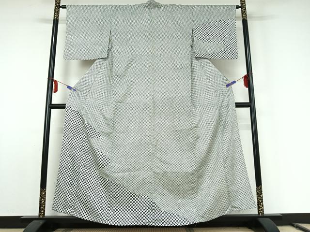 ■■■　サイズ　■■■ 身丈 156cm（肩から） 裄丈 64cm 袖丈 45cm　縫込み 2cm 袖幅 32cm 前幅 23cm 後幅 29cm 着物縫いこみ 内揚げ 0cm 裄 お袖側 約2.5cm　身頃側 約2cm ■■■　商品詳細　...