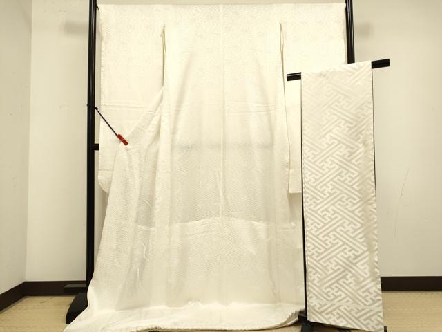 ■■■　サイズ　■■■ 【掛下】 身丈 193cm（肩から） 裄丈 65cm 袖丈 104cm　縫込み 4.5cm 袖幅 33cm 前幅 24.5cm 後幅 30.5cm 着物縫いこみ 内揚げ 0cm 裄 お袖側 約5cm　身頃側 約5cm...