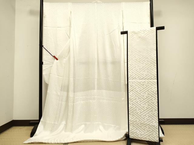 ■■■　サイズ　■■■ 【掛下】 身丈 189cm（肩から） 裄丈 67cm 袖丈 106cm　縫込み 6cm 袖幅 33.5cm 前幅 26cm 後幅 32cm 着物縫いこみ 内揚げ 0cm 裄 お袖側 約2.5cm　身頃側 約1cm 【...