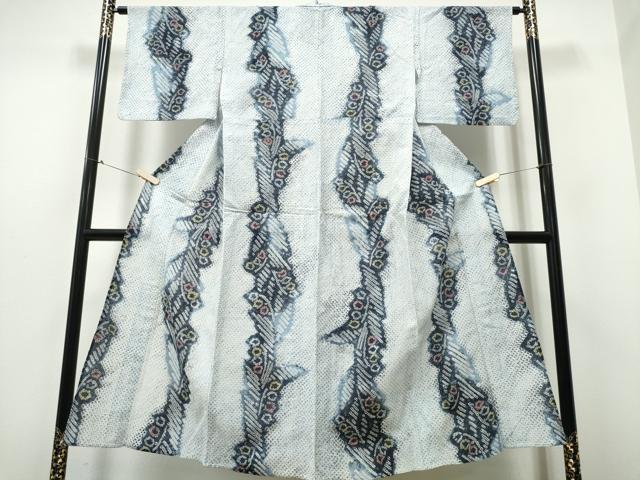 ■■■　サイズ　■■■ 身丈 146.5cm（肩から） 裄丈 66cm 袖丈 43cm　縫込み 2cm 袖幅 34cm 前幅 26.5cm 後幅 32cm 着物縫いこみ 内揚げ 0cm 裄 お袖側 約1cm　身頃側 約2cm ■■■　商品詳...