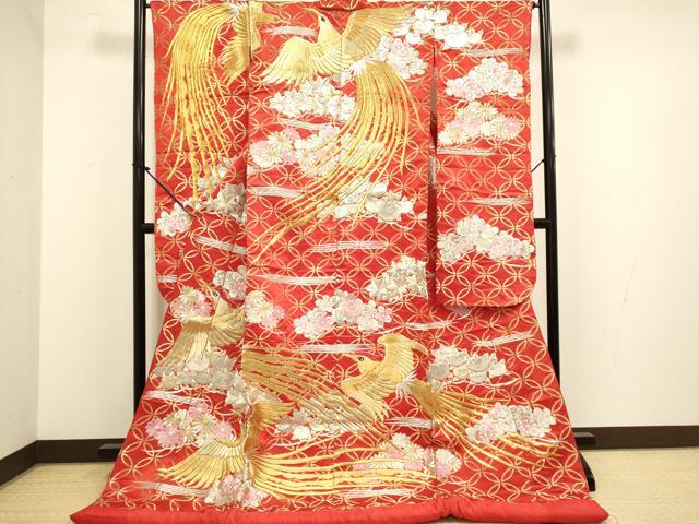 ■■■　サイズ　■■■ 身丈 182cm（肩から） 裄丈 64.5cm 袖丈 106cm　縫込み 4cm 袖幅 32.5cm 前幅 27cm 後幅 31.5cm 着物縫いこみ 内揚げ 0cm 裄 お袖側 約2.5cm　身頃側 約0cm ■■...