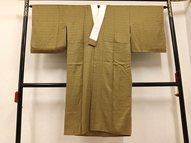 ■■■　サイズ　■■■ 身丈 118cm（肩から） 裄丈 68cm 袖丈 49cm　縫込み 1cm 袖幅 33cm 前幅 28.5cm 後幅 32cm 着物縫いこみ 内揚げ 10cm 裄 お袖側 約0cm　身頃側 約0cm ■■■　商品詳細...