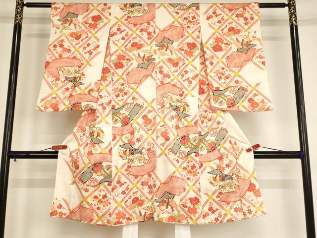 ■■■　サイズ　■■■ 【祝着】 身丈 111cm（肩から） 裄丈 52cm（肩上げ　0cm） 袖丈 58cm　縫込み 4.5cm 袖幅 30cm 前幅 18.5cm 後幅 23cm 着物縫いこみ 内揚げ 0cm （腰上げ　0cm） 裄 お...