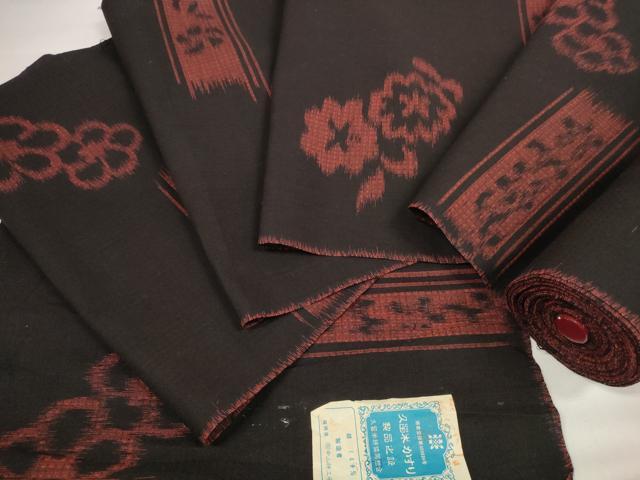 ■■■　サイズ　■■■ 長さ　　着尺分あり 幅　　　約35cm ■■■　商品詳細　■■■ 【綿・未使用】 状態は特に目立ったシミ汚れなどもなく大変良い状態です。 久留米絣(くるめかすり)は、日本三大絣の一つで 昭和51年には経済産業大臣指定...