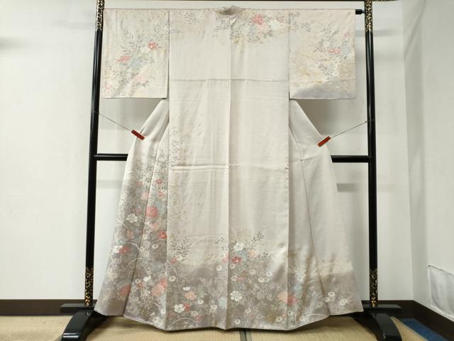■■■　サイズ　■■■ 身丈 161cm（肩から） 裄丈 66cm 袖丈 49cm　縫込み 4cm 袖幅 34cm 前幅 24.5cm 後幅 31cm 着物縫いこみ 内揚げ 3.5cm 裄 お袖側 約2cm　身頃側 約4cm ■■■　商品詳...