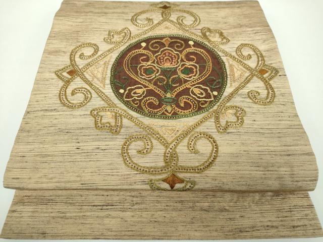 ■■■　サイズ　■■■ 長さ 350cm 幅 30cm程 ■■■　商品詳細　■■■ 【正絹】 状態は接写画像のように 裏地帯芯に薄い汚れがございますが その他特に目立ったシミ汚れなどもなく大変良い状態です。 大変上質な逸品になります。 お安...