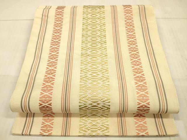 ■■■　サイズ　■■■ 長さ 352cm 幅 30cm程 ■■■　商品詳細　■■■ 【正絹】 状態は接写画像のように 胴回りに薄い汚れがございますが その他特に目立ったシミ汚れなどもなく大変良い状態です。 本場筑前博多織は、 福岡県福岡市博...