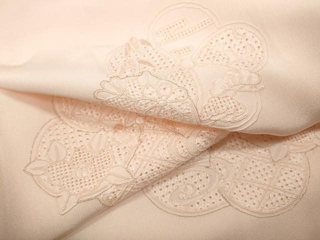 ■■■　サイズ　■■■ 身丈 130.5cm（肩から） 裄丈 63cm 袖丈 49cm　縫込み 4cm 袖幅 31.5cm 前幅 25cm 後幅 30cm 着物縫いこみ 内揚げ 0cm 裄 お袖側 約4cm　身頃側 約1.5cm ■■■　商...