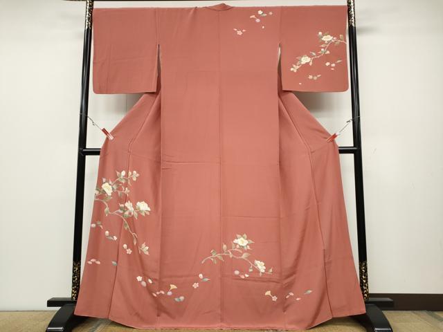 ■■■　サイズ　■■■ 身丈 166cm（肩から） 裄丈 67cm 袖丈 48cm　縫込み 6cm 袖幅 35cm 前幅 24.5cm 後幅 30cm 着物縫いこみ 内揚げ 5cm 裄 お袖側 約0cm　身頃側 約1cm ■■■　商品詳細　...