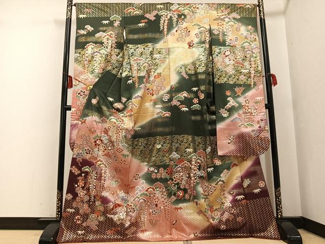 ■■■　サイズ　■■■ 身丈 170cm（肩から） 裄丈 65.5cm 袖丈 110cm　縫込み 5cm 袖幅 34cm 前幅 24.5cm 後幅 29cm 着物縫いこみ 内揚げ 0cm 裄 お袖側 約0cm　身頃側 約2cm ■■■　商品...