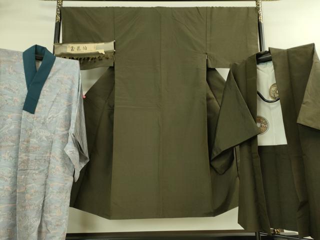 ■■■　サイズ　■■■ 【着物】 身丈 139cm（肩から） 裄丈 68.5cm 袖丈 46cm 袖幅 36cm 前幅 26cm 後幅 30.5cm 着物縫いこみ 内揚げ 4.5cm 裄 お袖側 約 2.5cm　身頃側 約 3.5cm 【羽...