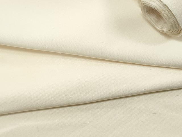 ■■■　サイズ　■■■ 長さ　着尺分あり 幅　　36.5cm程 ■■■　商品詳細　■■■ 【正絹・未使用】 状態は接写画像のように表地所々・裏面所々に薄い汚れがございます。 大変上質な逸品になります。 お安く出品致しますので、是非この機会に...