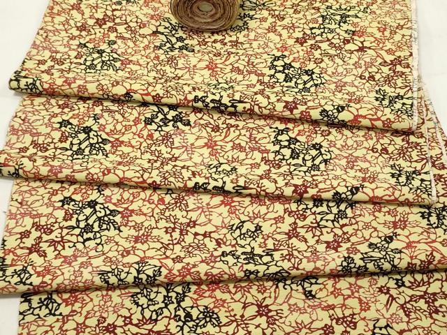 ■■■　サイズ　■■■ 長さ　　羽尺分あり 幅　　　約36cm ■■■　商品詳細　■■■ 【正絹・未使用】 状態は特に目立ったシミ汚れなどもなく大変良い状態です。 大変上質な逸品になります。 お安く出品致しますので、是非この機会にいかがでし...