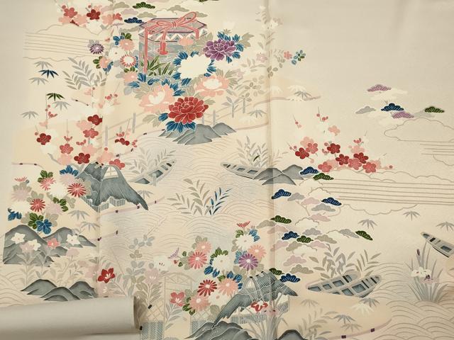 ■■■　サイズ　■■■ 長さ　　着尺分あり 幅　　　約36cm ■■■　商品詳細　■■■ 【正絹・未使用】 状態は接写画像のように表地所々・裏面所々に薄い汚れがございます。 大変上質な逸品になります。 お安く出品致しますので、是非この機会に...