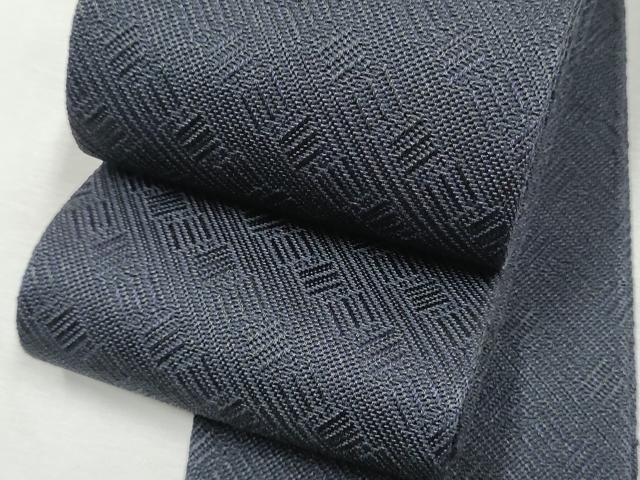 ■■■　サイズ　■■■ 長さ 398cm 幅 9cm程 ■■■　商品詳細　■■■ 【正絹】 状態は接写画像のように胴回りに薄い汚れがございますが その他特に目立ったシミ汚れなどもなく大変良い状態です。 本場筑前博多織は、福岡県福岡市博多区や...