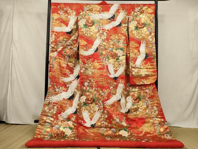 ■■■　サイズ　■■■ 身丈 195cm（肩から） 裄丈 67.5cm 袖丈 104.5cm　縫込み 6.5cm 袖幅 33.5cm 前幅 26cm 後幅 31.5cm 着物縫いこみ 内揚げ 0cm 裄 お袖側 約2.5cm　身頃側 約2c...