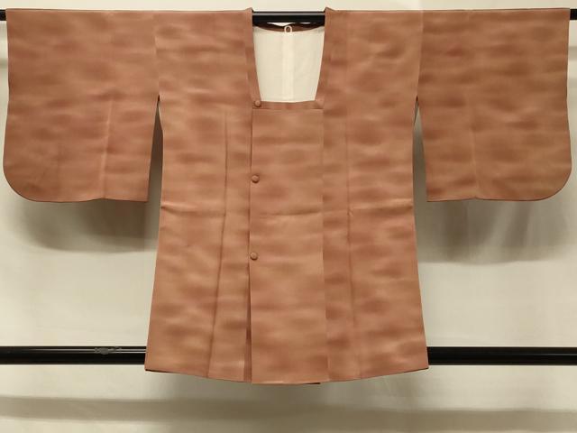 ■■■　サイズ　■■■ 身丈 80cm（肩から） 裄丈 63cm 袖丈 44.5cm　縫込み 7.5cm 袖幅 32.5cm 前幅 20.5cm 後幅 29cm 裄 お袖側 約2.5cm　身頃側 約4cm ■■■　商品詳細　■■■ 【正絹】...