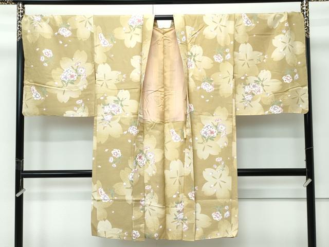 ■■■　サイズ　■■■ 身丈 108cm（肩から） 裄丈 71cm 袖丈 50.5cm 袖幅 36.5cm 前幅 22cm 後幅 33cm 裄 お袖側 約 1.5cm　身頃側 約 1cm ■■■　商品詳細　■■■ 【正絹・未使用】 状態は特...