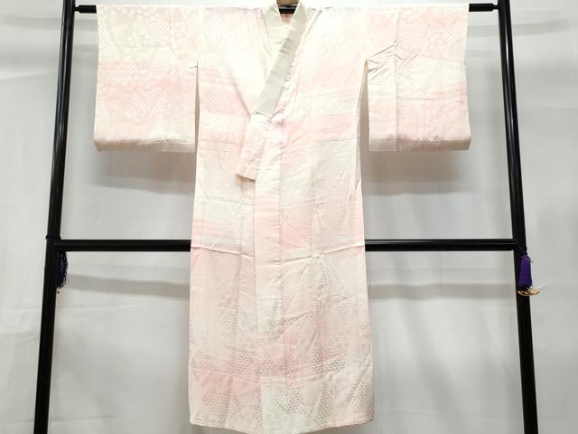 ■■■　サイズ　■■■ 身丈 129.5cm（肩から） 裄丈 64.5cm 袖丈 47.5cm　縫込み 4cm 袖幅 33cm 前幅 28.5cm 後幅 31.5cm 着物縫いこみ 内揚げ 9cm 裄 お袖側 約2cm　身頃側 約1.5cm...