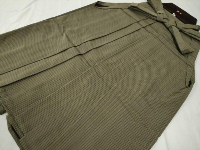 ■■■　サイズ　■■■ 紐下丈　約83cm ■■■　商品詳細　■■■ 【正絹】 状態は接写画像のように一のひだに薄い汚れがございますが その他特に目立ったシミ汚れなどもなく大変良い状態です。 大変上質な逸品になります。 お安く出品致しますの...