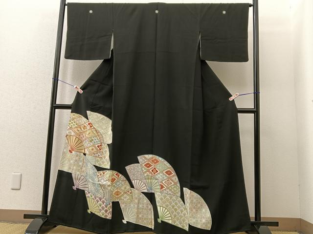 ■■■　サイズ　■■■ 身丈 161cm（肩から） 裄丈 65cm 袖丈 44cm　縫込み 5cm 袖幅 33cm 前幅 25cm 後幅 30cm 着物縫いこみ 内揚げ 6.5cm 裄 お袖側 約2.5cm　身頃側 約1cm ■■■　商品詳...