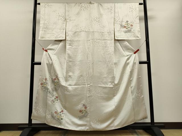 ■■■　サイズ　■■■ 身丈 156cm（肩から） 裄丈 64cm 袖丈 49.5cm　縫込み 4cm 袖幅 33cm 前幅 25cm 後幅 30cm 着物縫いこみ 内揚げ 0cm 裄 お袖側 約3cm　身頃側 約3cm ■■■　商品詳細　...