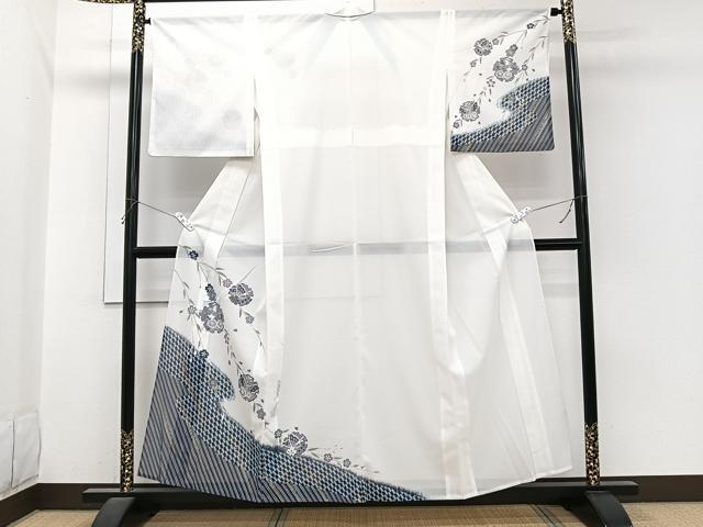 ■■■　サイズ　■■■ 身丈 155cm（肩から） 裄丈 64cm 袖丈 49cm　縫込み 3cm 袖幅 33cm 前幅 24.5cm 後幅 30.5cm 着物縫いこみ 内揚げ 6cm 裄 お袖側 約2cm　身頃側 約1.5cm ■■■　商...