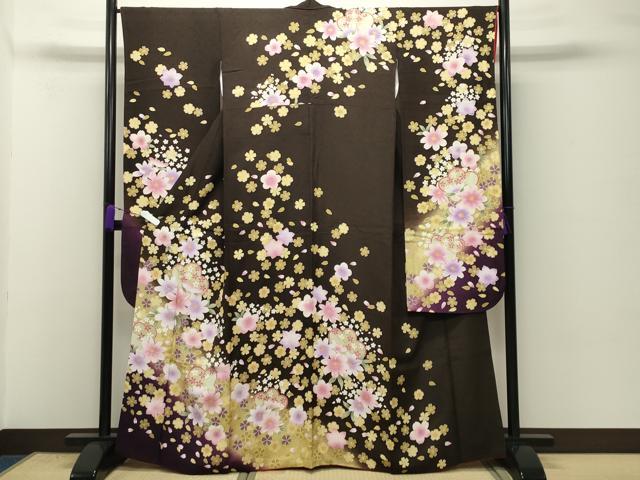 ■■■　サイズ　■■■ 身丈 164.5cm（肩から） 裄丈 66cm 袖丈 109.5cm　縫込み 7.5cm 袖幅 34cm 前幅 25cm 後幅 30.5cm 着物縫いこみ 内揚げ 9.5cm 裄 お袖側 約1cm　身頃側 約4cm ...