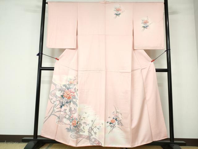 ■■■　サイズ　■■■ 身丈 158cm（肩から） 裄丈 66cm 袖丈 56cm　縫込み 4cm 袖幅 34cm 前幅 24cm 後幅 29cm 着物縫いこみ 内揚げ 9.5cm 裄 お袖側 約0cm　身頃側 約0cm ■■■　商品詳細　...