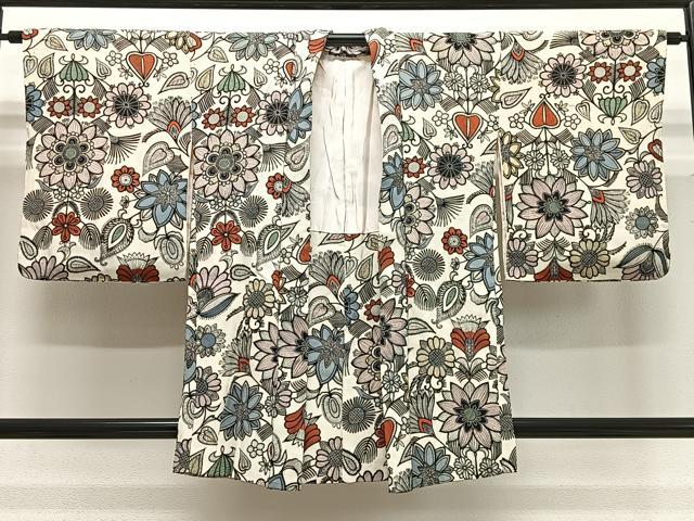 ■■■　サイズ　■■■ 身丈 85cm（肩から） 裄丈 63.5cm 袖丈 50.5cm　縫込み 8cm 袖幅 32cm 前幅 18cm 後幅 29cm 裄 お袖側 約0cm　身頃側 約0cm ■■■　商品詳細　■■■ 【正絹】 状態は接写...