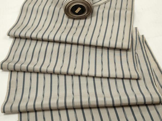 ■■■　サイズ　■■■ 長さ 　羽尺分あり 幅 　　約34cm ■■■　商品詳細　■■■ 【正絹】 状態は接写画像のように表地所々・裏面所々にヤケ・薄い汚れがございます。 大変上質な逸品になります。 お安く出品致しますので、是非この機会にい...