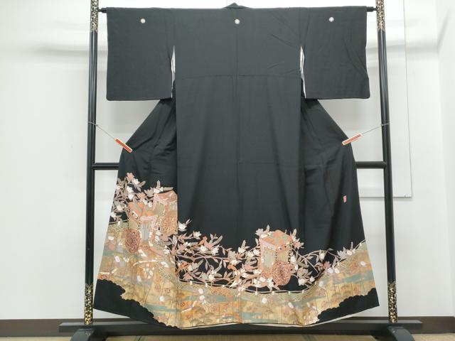 ■■■　サイズ　■■■ 身丈 152cm（肩から） 裄丈 63cm 袖丈 45cm　縫込み 4cm 袖幅 33cm 前幅 23.5cm 後幅 29cm 着物縫いこみ 内揚げ 6cm 裄 お袖側 約3cm　身頃側 約4cm ■■■　商品詳細　...
