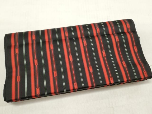 ■■■　サイズ　■■■ 長さ　　羽尺分あり 幅　　　約37cm ■■■　商品詳細　■■■ 【正絹・未使用】 状態は接写画像のように表地所々・裏面所々に薄い汚れがございます。 大変上質な逸品になります。 お安く出品致しますので、是非この機会に...