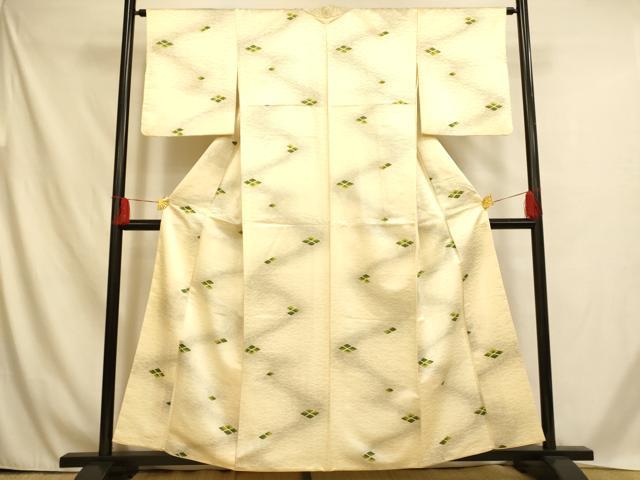 ■■■　サイズ　■■■ 身丈 155cm（肩から） 裄丈 63cm 袖丈 48cm　縫込み 4cm 袖幅 31cm 前幅 24.5cm 後幅 29.5cm 着物縫いこみ 内揚げ 3cm 裄 お袖側 約3.5cm　身頃側 約2cm ■■■　商...