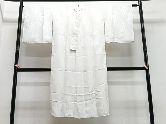 ■■■　サイズ　■■■ 身丈 125cm（肩から） 裄丈 64.5cm 袖丈 48cm　縫込み 3.5cm 袖幅 33.5cm 前幅 28.5cm 後幅 32.5cm 着物縫いこみ 内揚げ 12.5cm 裄 お袖側 約2cm　身頃側 約2c...