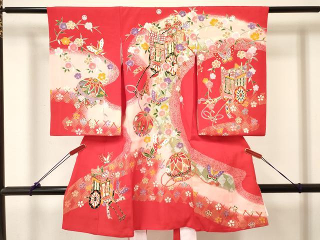 ■■■　サイズ　■■■ 【着物】 身丈 97cm（肩から） 裄丈 46.5cm 袖丈 55.5cm ■■■　商品詳細　■■■ 産着【表地：正絹・裏地：化繊・襦袢：化繊・三つ紋】 状態は接写画像のように表地所々・紐部分・ 襦袢表地所々・裏地・...