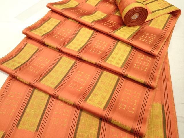 ■■■　サイズ　■■■ 長さ　　羽尺分あり 幅　　　約37.5cm ■■■　商品詳細　■■■ 【正絹・未使用】 状態は特に目立ったシミ汚れなどもなく大変良い状態です。 大変上質な逸品になります。 お安く出品致しますので、是非この機会にいかが...