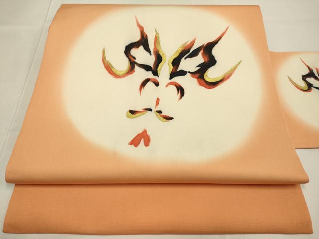■■■　サイズ　■■■ 長さ 348.5cm 幅 30.5cm程 ■■■　商品詳細　■■■ 【正絹】 状態は接写画像のように 手先・裏地に薄い汚れがございますが その他特に目立ったシミ汚れなどもなく大変良い状態です。 着用時には見えない部分...