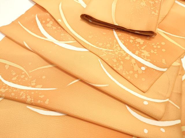 ■■■　サイズ　■■■ 長さ 　着尺分あり 幅 　　約36cm ■■■　商品詳細　■■■ 【正絹】 状態は参考画像のように表地所々・裏面所々に薄い汚れがございます。 大変上質な逸品になります。 お安く出品致しますので、是非この機会にいかがで...