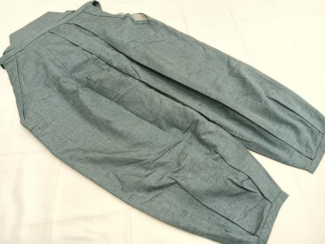 ■■■　サイズ　■■■ 紐下丈　約92cm ■■■　商品詳細　■■■ 【正絹】 状態は接写画像のように後襞に薄い汚れがございますが その他特に目立ったシミ汚れなどもなく大変良い状態です。 大変上質な逸品になります。 お安く出品致しますので、...