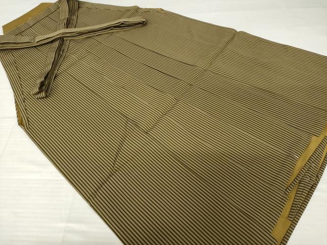 ■■■　サイズ　■■■ 紐下丈　約92cm ■■■　商品詳細　■■■ 【正絹】 状態は接写画像のようにヘラ部分にシミがございますが その他特に目立ったシミ汚れなどもなく大変良い状態です。 大変上質な逸品になります。 お安く出品致しますので、...