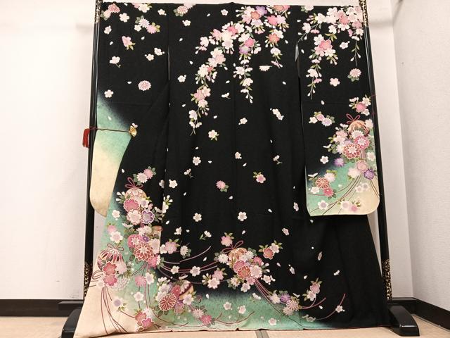 ■■■　サイズ　■■■ 身丈 167.5cm（肩から） 裄丈 70.5cm 袖丈 110.5cm　縫込み 4cm 袖幅 36cm 前幅 26.5cm 後幅 30.5cm 着物縫いこみ 内揚げ 0cm 裄 お袖側 約0cm　身頃側 約3cm ...