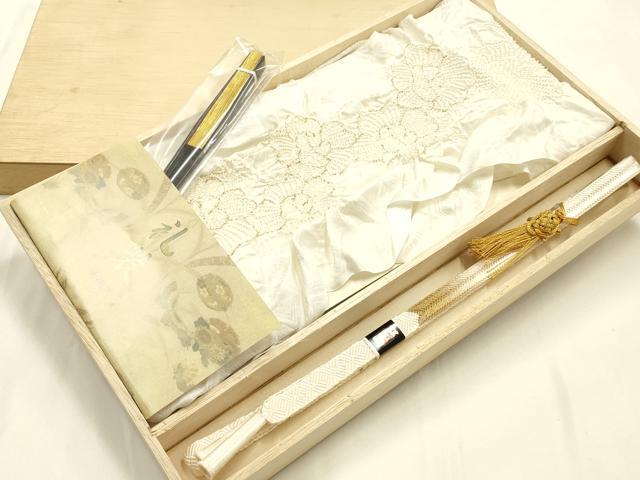 ■■■　商品詳細　■■■ 【未使用】 状態は特に目立ったシミ汚れなどもなく大変良い状態です。 大変上質な逸品になります。 お安く出品致しますので、是非この機会にいかがでしょうか？ ※箱に傷みがございますが商品には問題ございません。 ■■■　...