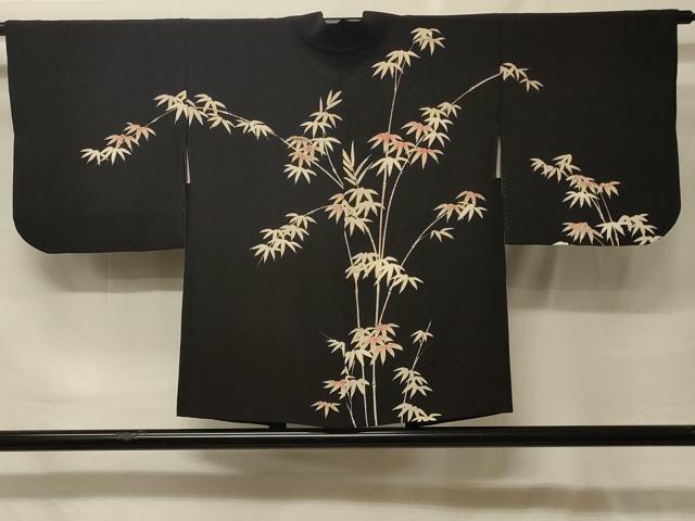 ■■■　サイズ　■■■ 身丈 74cm（肩から） 裄丈 63.5cm 袖丈 43cm　縫込み 4cm 袖幅 33.5cm 前幅 18cm 後幅 29cm 裄 お袖側 約1.5cm　身頃側 約1cm ■■■　商品詳細　■■■ 【正絹】 状態は...