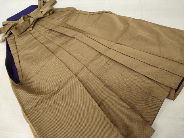 ■■■　サイズ　■■■ 紐下丈　約82cm ■■■　商品詳細　■■■ 【正絹】 状態は接写画像のように裏地に破れがございますが その他特に目立ったシミ汚れなどもなく大変良い状態です。 大変上質な逸品になります。 お安く出品致しますので、是非...