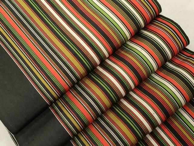 ■■■　サイズ　■■■ 長さ 344cm 幅 15cm程 ■■■　商品詳細　■■■ 【正絹】 状態は接写画像のようにたれ先にシール剥がし後がございますが その他特に目立ったシミ汚れなどもなく大変良い状態です。 本場筑前博多織は、 福岡県福岡...