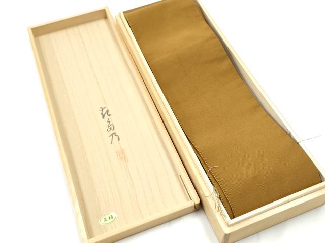 ■■■　サイズ　■■■ 長さ 404cm 幅 9.5cm程 ■■■　商品詳細　■■■ 【正絹・未仕立て】 状態は締めてはおりますが 特に目立ったシミ汚れなどもなく大変良い状態です。 爪で糸を1本1本掻きよせて織る爪つづれは 「日に寸、五日に...