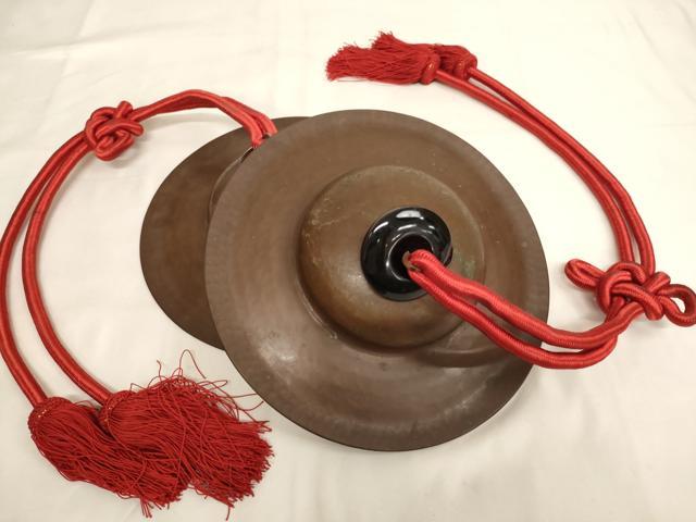 ■■■　サイズ　■■■ 直径 26.5cm ■■■　商品詳細　■■■ 状態は参考画像のように汚れがございます。 大変上質な逸品になります。 お安く出品致しますので、是非この機会にいかがでしょうか？ ■■■　注意事項　■■■ ■モニター発色の...