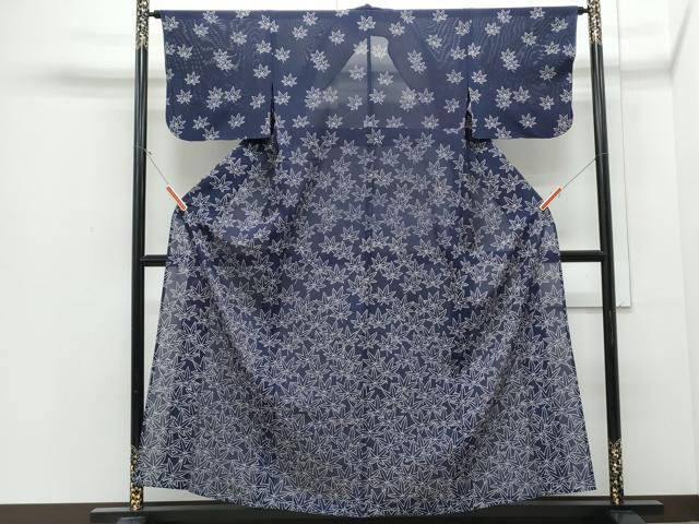 ■■■　サイズ　■■■ 身丈 156cm（肩から） 裄丈 64cm 袖丈 42cm　縫込み 9cm 袖幅 33cm 前幅 23.5cm 後幅 30cm 着物縫いこみ 内揚げ 4cm 裄 お袖側 約1cm　身頃側 約1cm ■■■　商品詳細　...