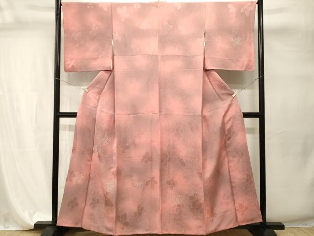 ■■■　サイズ　■■■ 身丈 157cm（肩から） 裄丈 67cm 袖丈 47.5cm　縫込み 5cm 袖幅 34cm 前幅 23cm 後幅 30cm 着物縫いこみ 内揚げ 2cm 裄 お袖側 約1cm　身頃側 約1cm ■■■　商品詳細　...